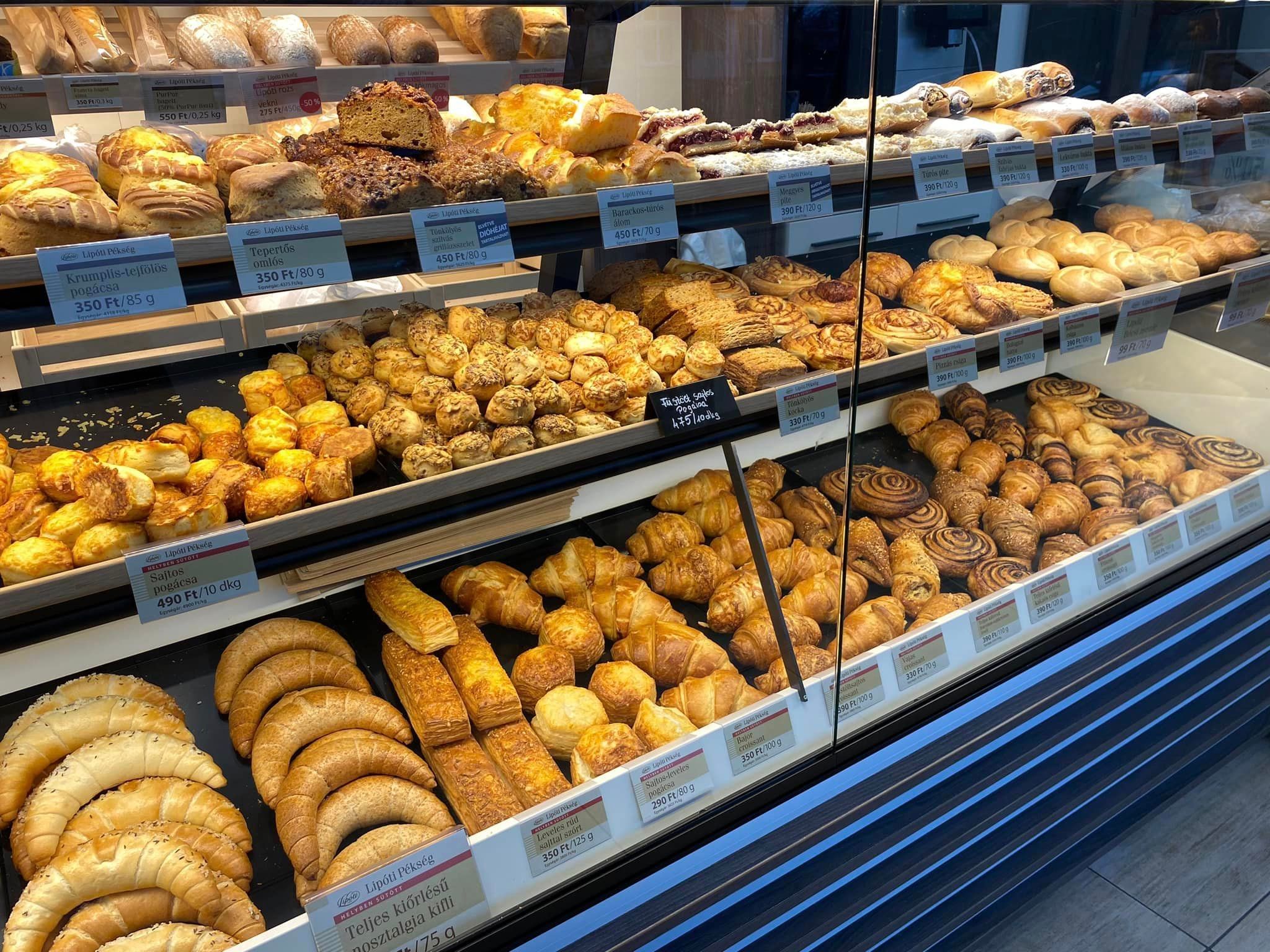 Save Lipóti Pékség Pécs, Diána tér • baked goods munch Munch from food ...