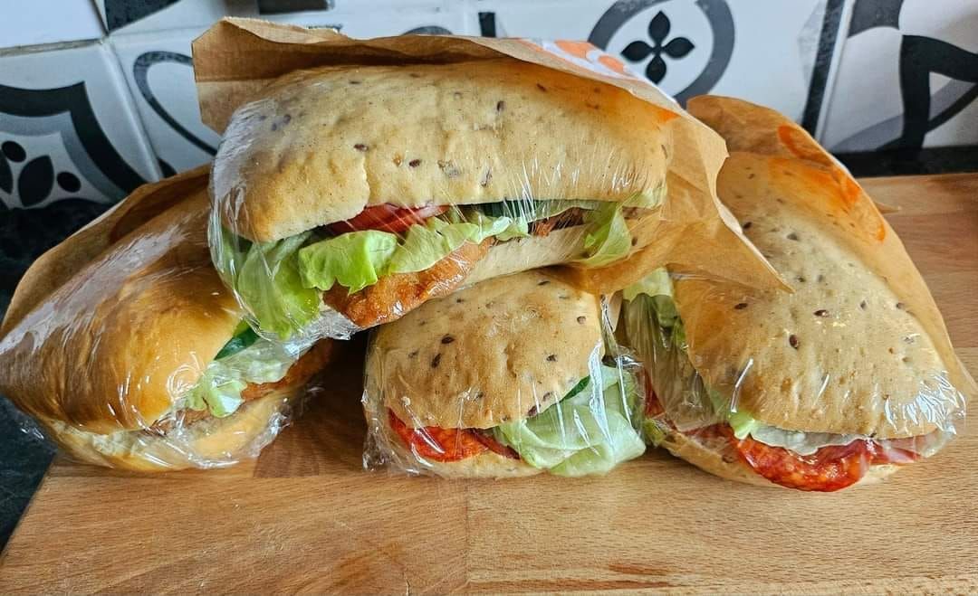 Save Fornetti Szenvics Munch -1 szalámis, 1 rántott húsos Munch Munch ...
